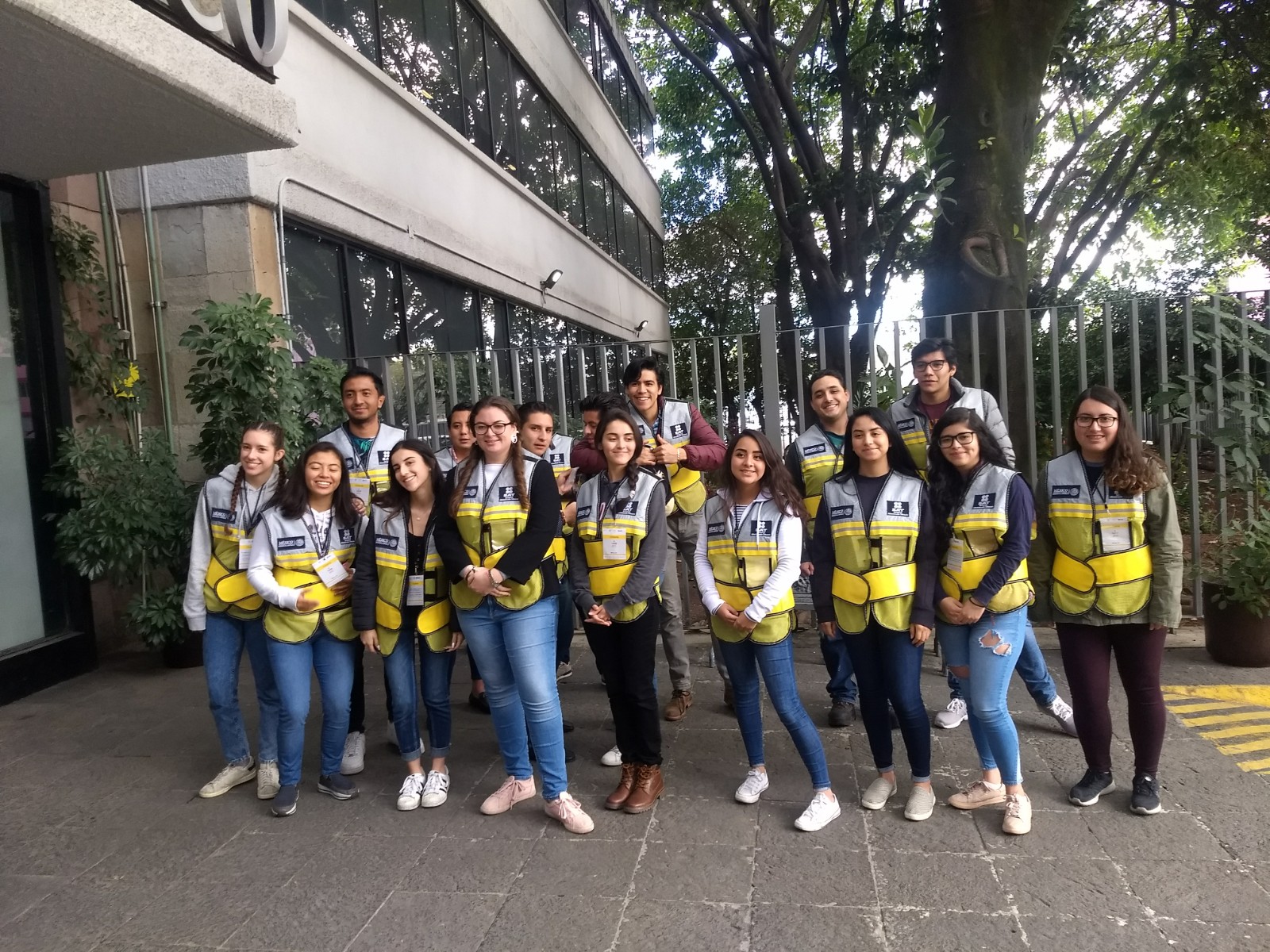 Estudiantes de RCI efectúan visita académica a la Aduana de Pantaco ...